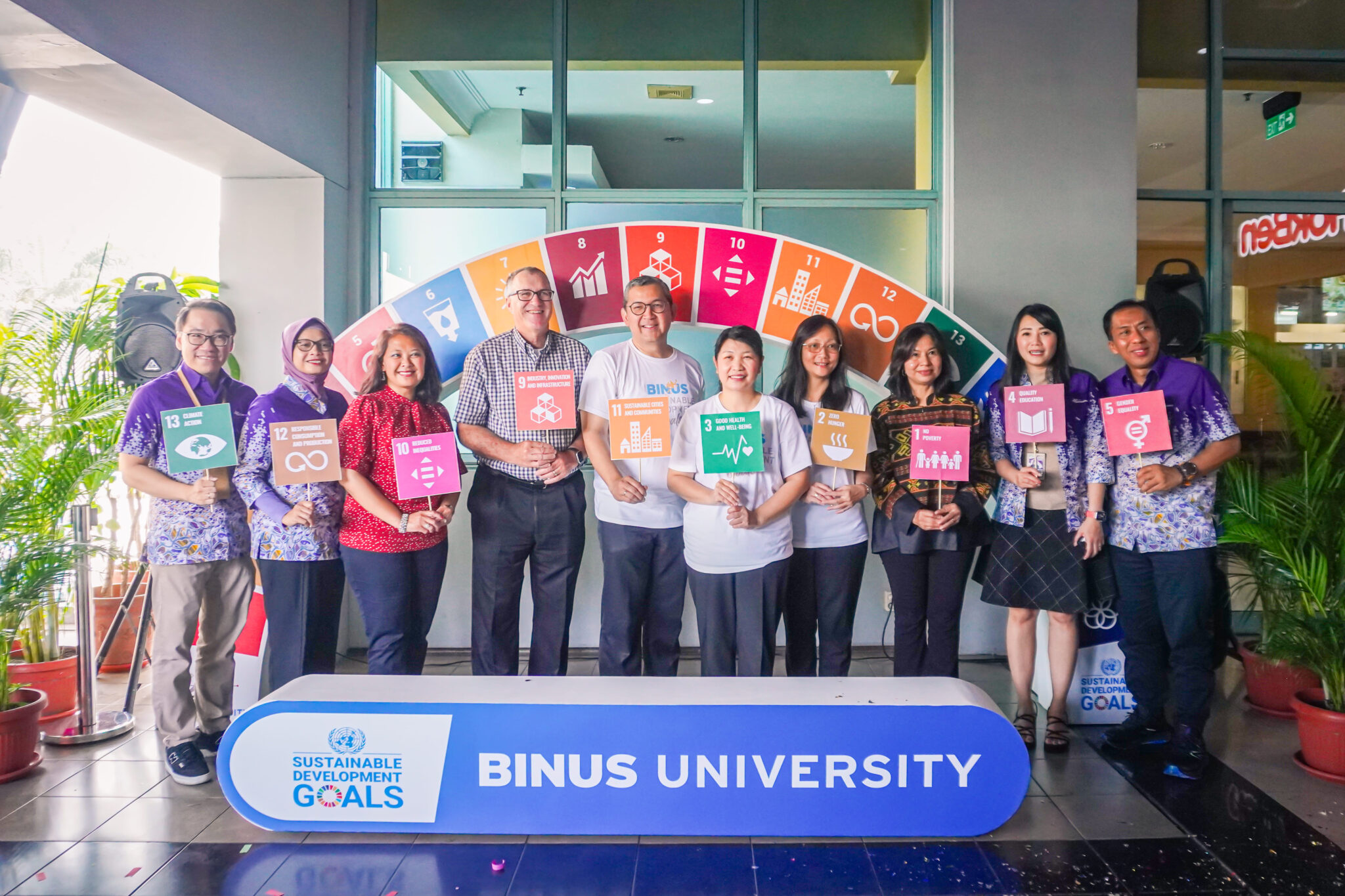 BINUS UNIVERSITY’s New Photo Booth Encourages SDGs Awareness – BINUS ...